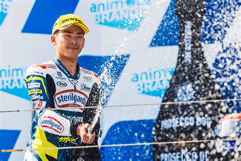 驚異的ハイペースで2位表彰台を獲得した佐々木歩夢「改善して日本では優勝争いできるようにします」／motogp第15戦アラゴンgp