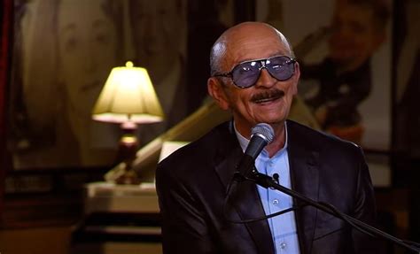 Fallece El Cantautor Yucateco Sergio Esquivel