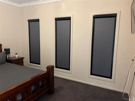 Bedroom Blockout Blinds Retractable And Automated Screenaway