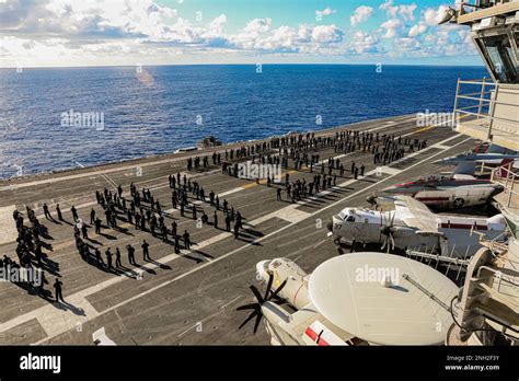 221208 N Pa221 1226 Pacific Ocean Dec 8 2022 Us Navy Sailors Get