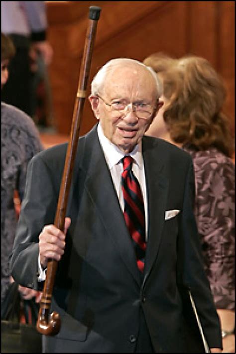 Mormon Leader Gordon B Hinckley Dies At 97