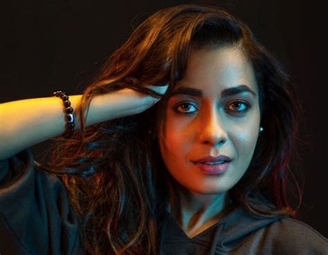 Shikha Sinha Biographywiki Age Height Career Photos And More