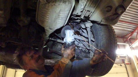 Ремонт тормозной трубки Mercedes W124 Brake line repair - YouTube