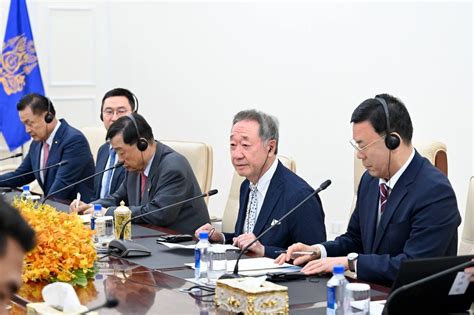 សម្តេចតេជោ ហ៊ុន សែន អនុញ្ញាតឲ្យ ប្រធានក្រុមហ៊ុន មេកខ្យង ចូលជួបសម្តែងការគួរសម វិមាន៧មករា