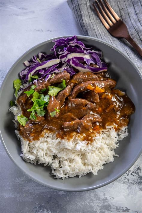 Instant Pot Pepper Steak Garnished Plate