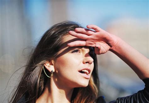 Ecuador Protege Tus Ojos De Los Peligrosos Rayos Uv Andes Visión