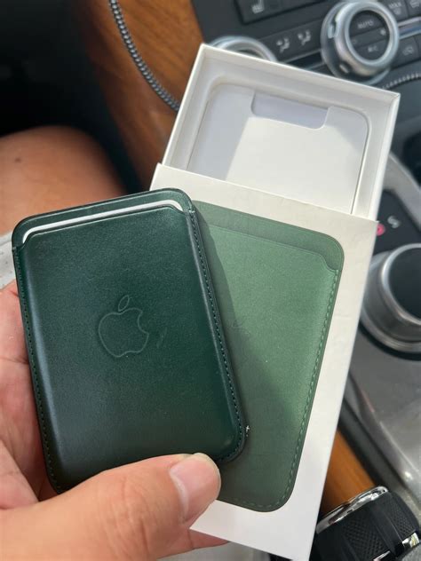 정품 맥세이프가드지갑 그린 당근 중고거래