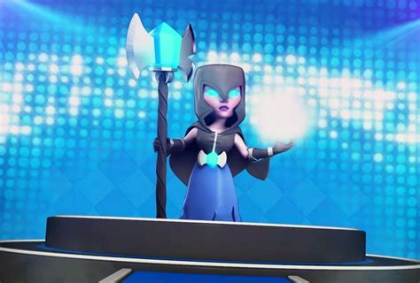 Una Nueva Carta Legendaria Llega A Clash Royale La Bruja Nocturna