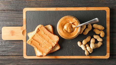What Are The Nutrition Facts Of Peanut Butter Per 100g