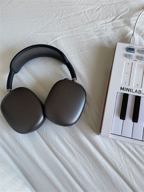 Apple Airpods Max Iphone Obsession Apple Headphone Cute Headphones
