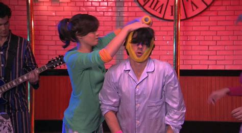 Jonas Ep 16 Forgetting Stellas Birthday Joe Jonas Image 8481848