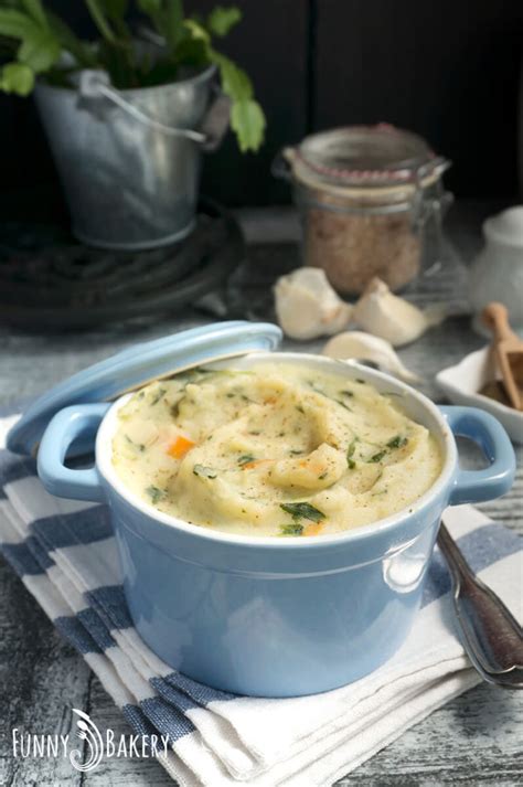 Вкусно и кадифено картофено пюре с моркови и спанак