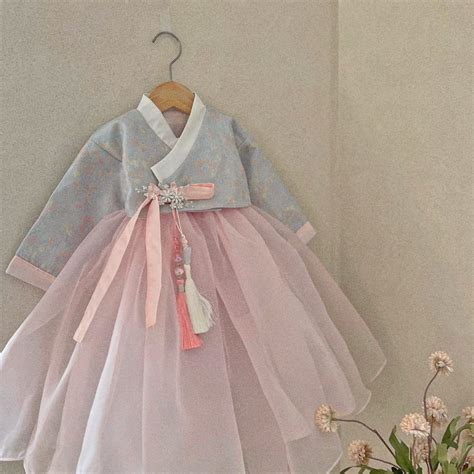 모미 Momi2023 • Instagram Photos And Videos