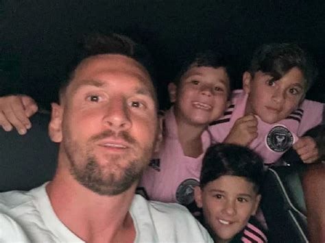 El Tierno Momento De Lionel Messi Y Sus Hijos Que Enloqueció A Las Redes Están Buenísimos