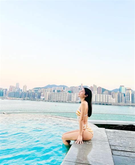 香港前tvb女星林芊妤晒比基尼写真，大胆展现曼妙的身材 哔哩哔哩