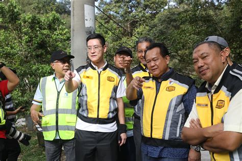 Pembaikan Cerun Runtuh Di FT006 Jalan Balik Pulau Teluk Bahang Pulau