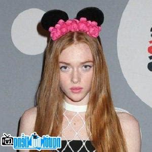 Nghệ Sĩ Dance Larsen Thompson