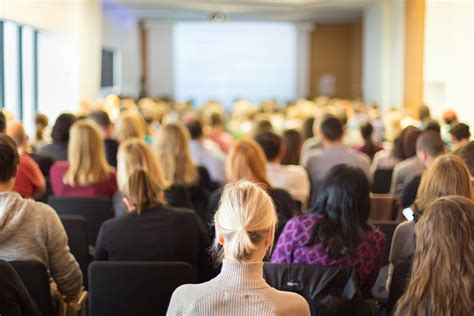 Trucs Astuces Surmonter La Peur De Parler En Public Le Blogue De Solutions Co