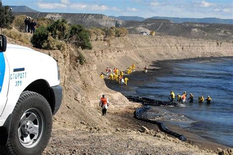 Justicia para Caleta Córdova Comunicado del gremio docente de Chubut