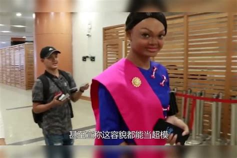 泰国少女长相清奇，被国际大牌看中当上超模，卸妆后网友被丑哭