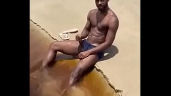 Flagrado Na Praia XVIDEOS