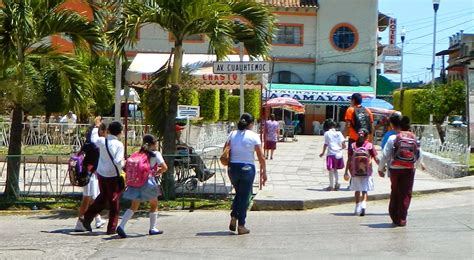 Noticias Tlapacoyan Mañana Alumnos Regresan A Las Aulas