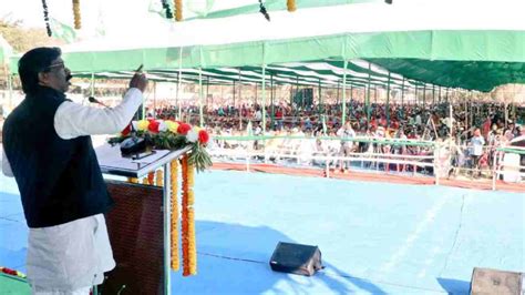 हमें परेशान किया जा सकता है गिराया नहीं जा सकता लातेहार में सीएम