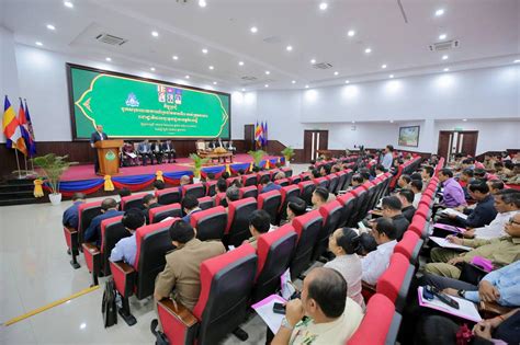 លោក ហ៊ុន ម៉ានី ឱ្យអាជ្ញាធរ ខេត្ត កំពង់ស្ពឺ បន្តពង្រឹងគោលនយោបាយ ភូមិ ឃុំ មានសុវត្ថិភាព