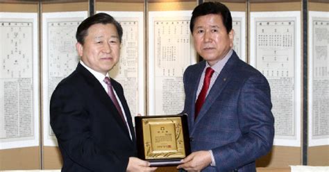 포토 농협중앙회 강북삼성병원에 감사패 전달