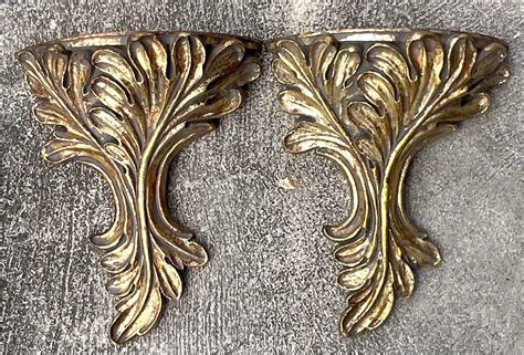 Vintage Regency Gilt Laurel Brackets A Pair For Sale At 1stdibs