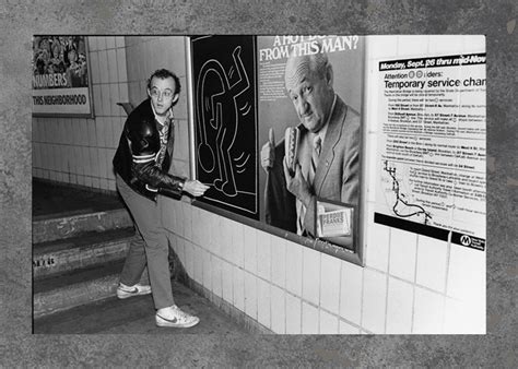 Прожил 31 год стал иконой стрит арта боролся с ВИЧ оставил рисунки в музеях на значках