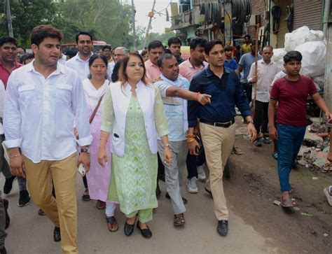 Dr Shelly Oberoi On Twitter Msisodia जी की कर्मभूमि Patparganj में
