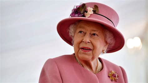 100 Queen Elizabeth Wallpapers