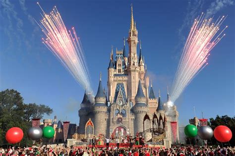 2歳児、米ディズニーでワニに襲われ死亡…家族沈痛｜シネマトゥデイ