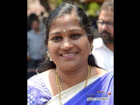 అనితపై బాబుకు ఫిర్యాదు రాజధానినుంచి పాలన ఏపీ ఎన్జీవోల్లో చీలిక