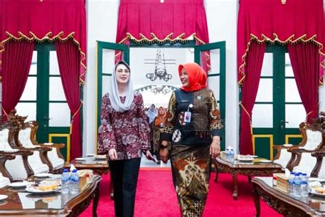 Ketua Tp Pkk Jawa Timur Arumi Bachsin Kunjungi Wonosobo Untuk Studi