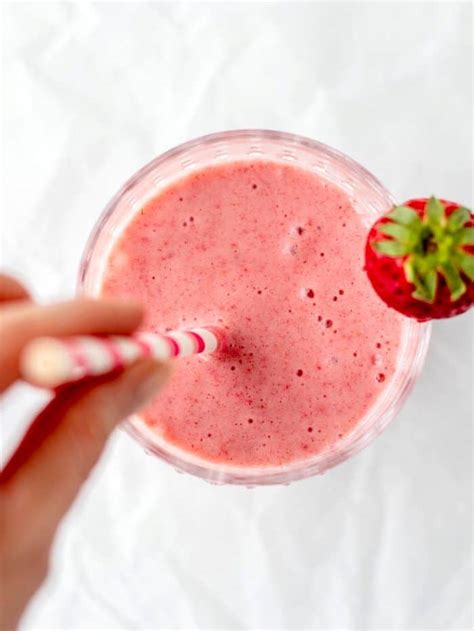 Easy Strawberry Banana Smoothie Recipe Without Yogurt