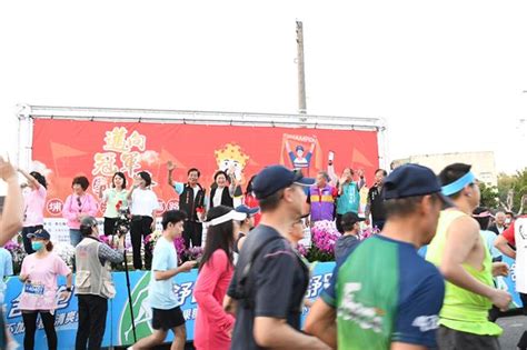 彰化埔鹽順澤宮「冠軍之路」開跑 爽吃龍蝦、烤豬超澎派 生活 中時