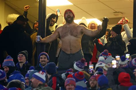 Watch Philadelphia Eagles Shirtless Jason Kelce Celebrates Travis