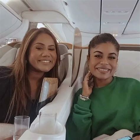 ඒ අක්කා නන්ගි බැදීම කියන්නේ ඔයාලා හැමෝම දන්න දෙන්නෙක්ගෙ ලස්සන බැදීමක් ️ ගල් මුල් මඩ මැදින් ලස්සන