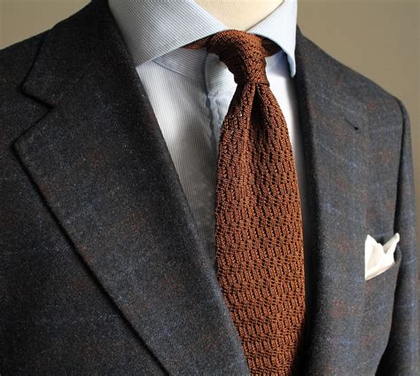 Shirt Collar Types And Tie Knots The Hss Guide To Dress Shirt Collars