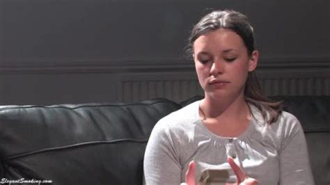 Sara Smoking Vs Tumbex