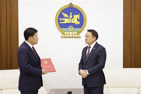 Үндэсний баялгийн сангийн тухай хуульд нэмэлт өөрчлөлт оруулах тухай хуулийн төслийг өргөн