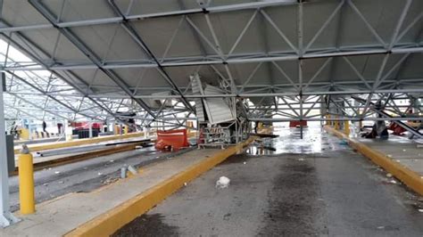 Aduana De Nuevo Laredo Colapsa Techo Tras Intensa Lluvia La Silla Rota