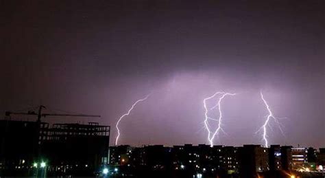 گزارش تصویری از آسمان رعدوبرقی تهران
