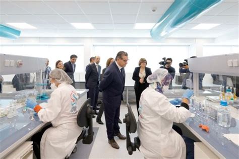 أخنوش يشرف على تدشين ” Smart Factory ” أول مصنع أدوية 40 في إفريقيا