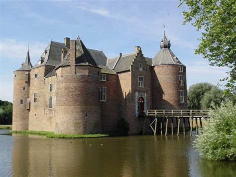 Bezoek Aan De Middeleeuwen Op Kasteel Ammersoyen Geschiedenis Beleven