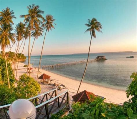 20 Wisata Berau Pesona Unik And Langka Dari Kalimantan Timur Page 2 Of 2 Senang Rekreasi