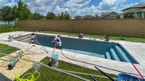 Expert Tips For Choosing The Right Pool Contractor In Sarasota