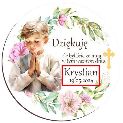 Magnes personalizowany podziękowanie na Pierwszą Komunię Świętą koło chłopiec